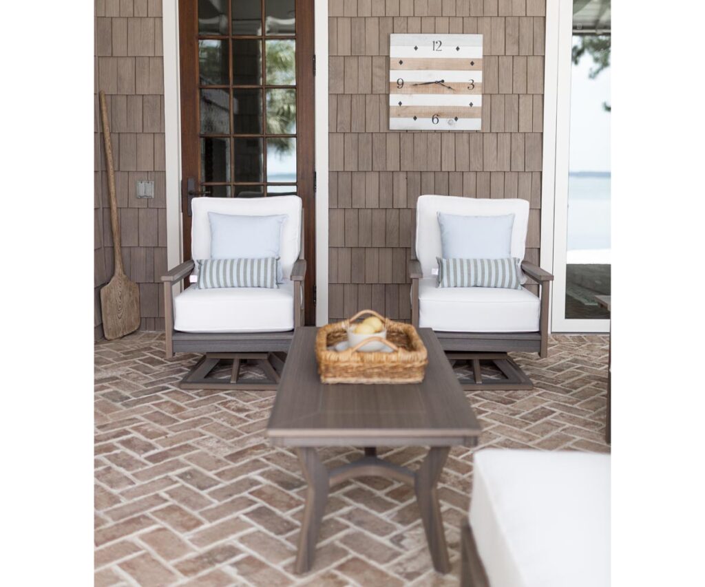 Mayhew Swivel Rocker | Millers Mini Barns