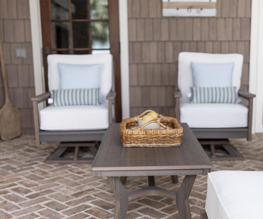 Mayhew Swivel Rocker | Millers Mini Barns